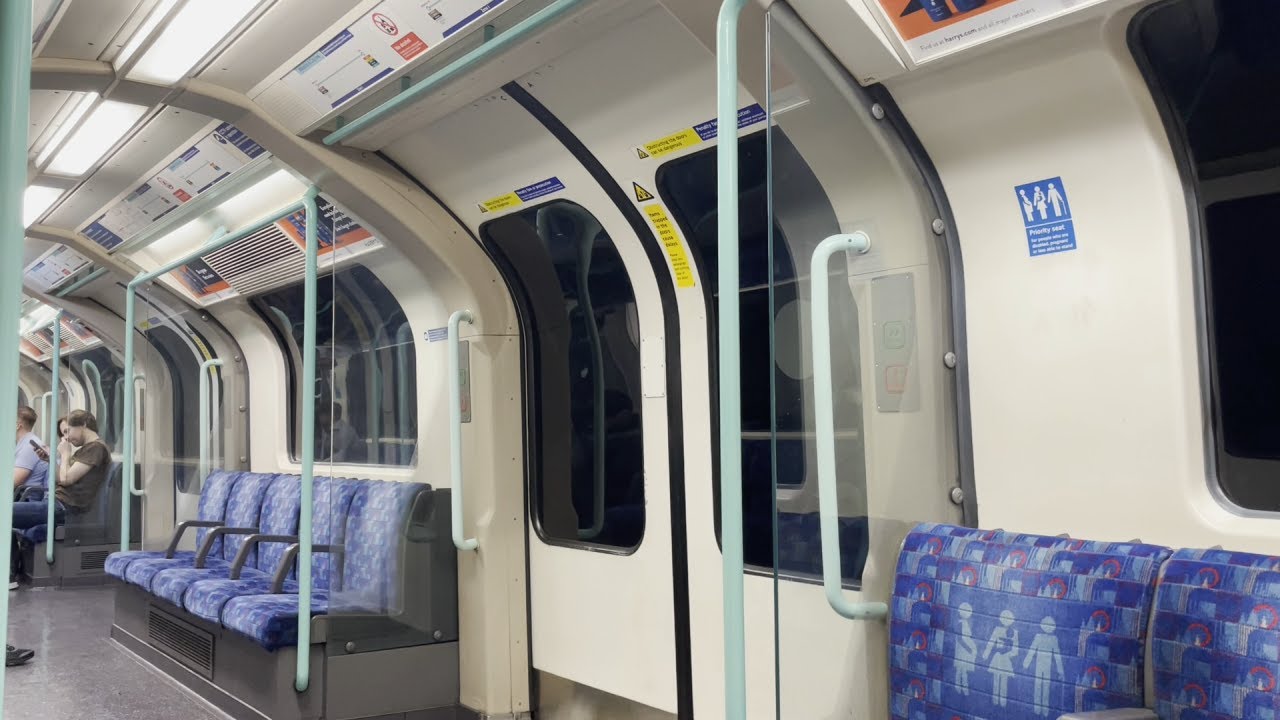 London Underground: Full Journey on the Waterloo and City Line Class ...
