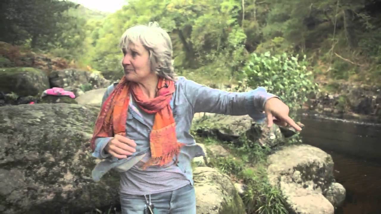Autumn wild swimming for beginners - YouTube