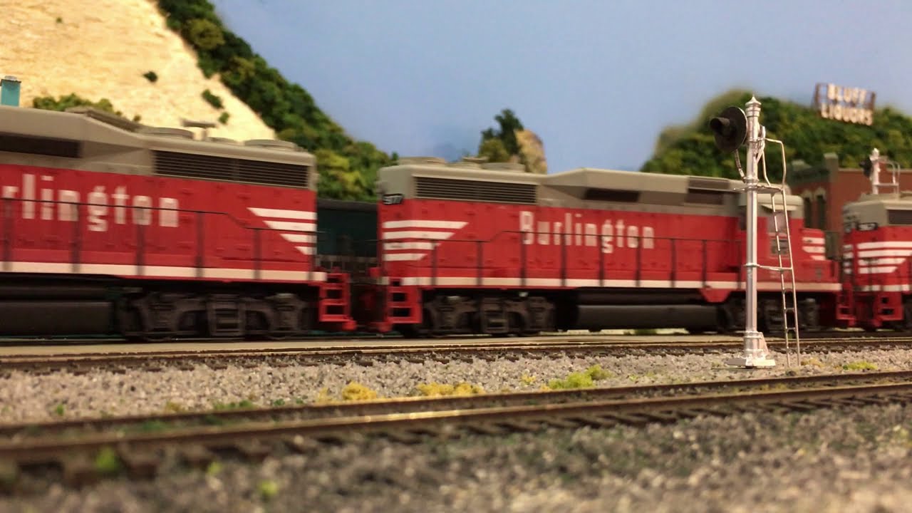 CB&Q train #97 at East Dubuque, IL on model railroad - YouTube