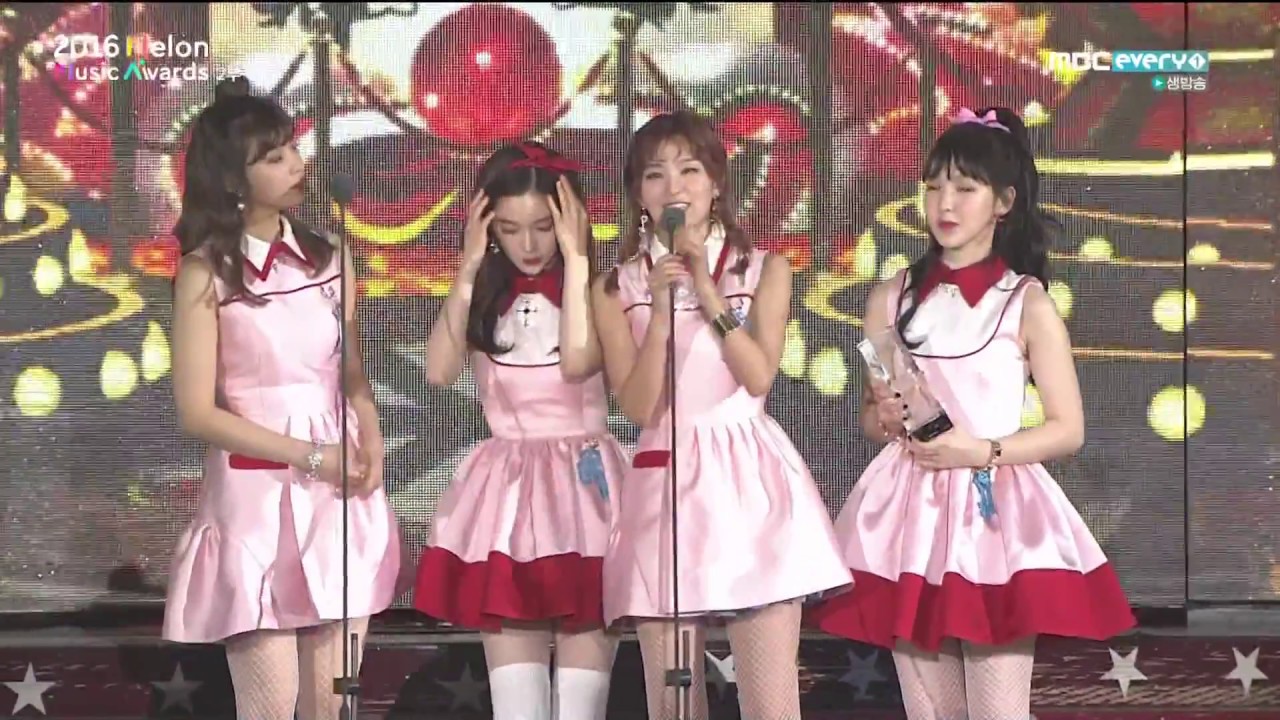 161119 MelOn Music Awards 2016 Red Velvet - Top 10 Artist Award - YouTube