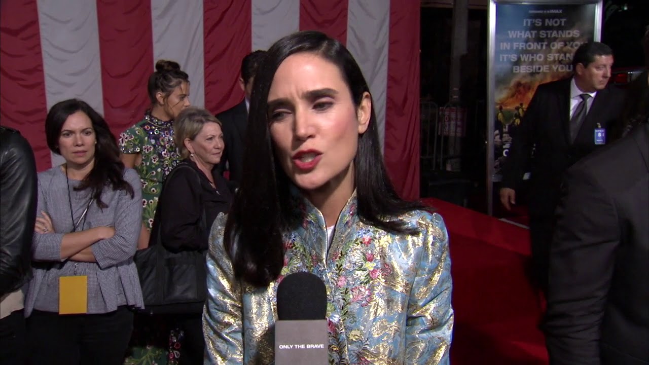Only The Brave Premiere interview Jennifer Connelly - YouTube