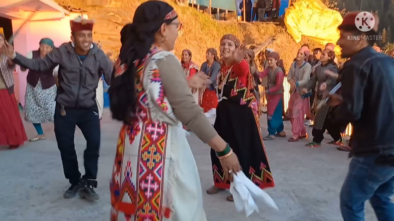 Pahadi Dance 😊 - YouTube