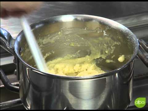 Réaliser un roux blanc - YouTube