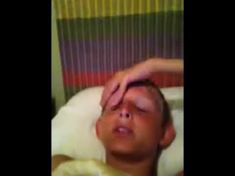 MUST WATCH HOW TO MAKE EYEBALL FALL OUT!!! - YouTube