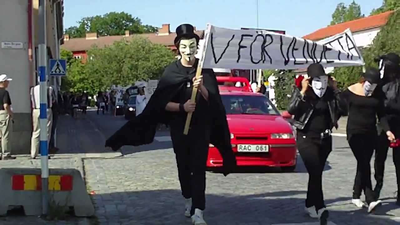 FURULUNDSSKOLANS KARNEVALSTÅG SÖLVESBORG 2011 HD - YouTube