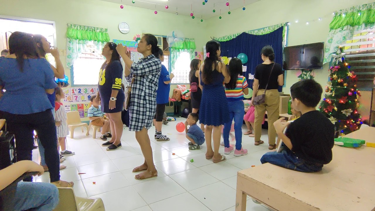 Parents' "Pass the Object" Game - YouTube