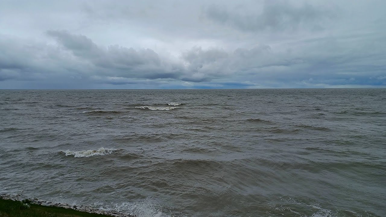 Lake Erie on Windy, Cold & Choppy Day ~ May 2, 2023 - YouTube