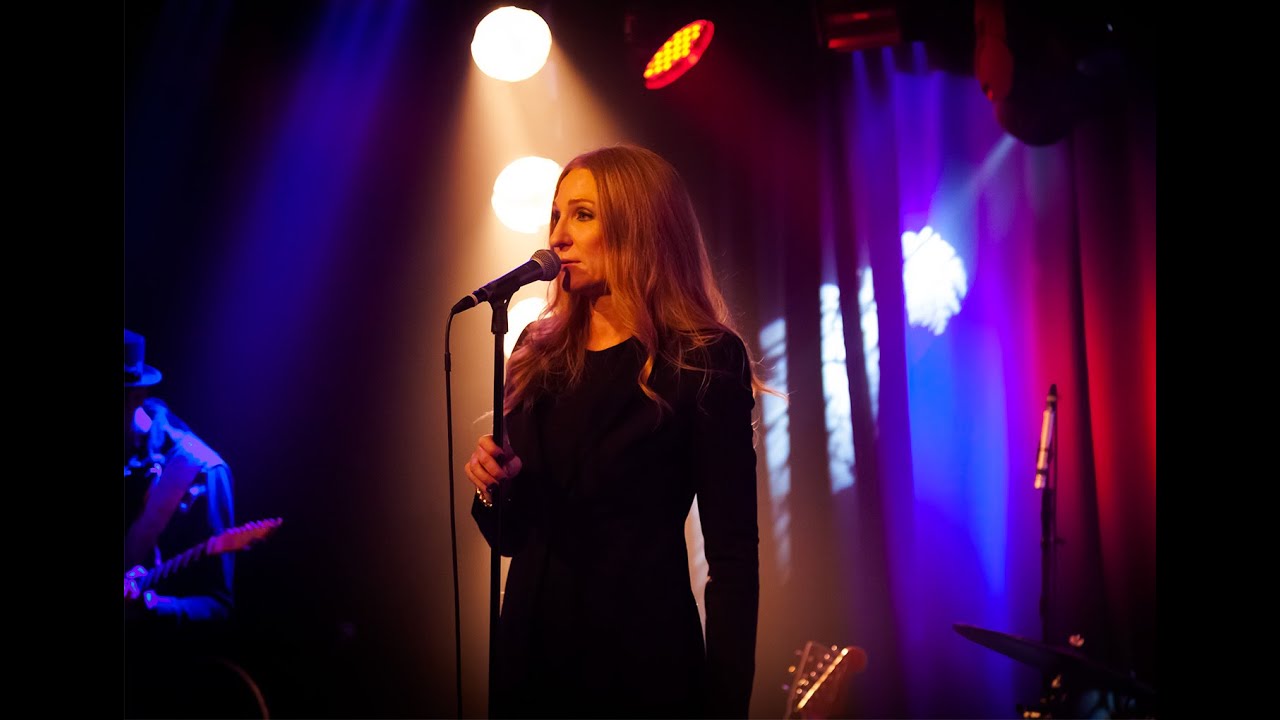 Isabelle Denaro - QUEEN OF COLD (LIVE Official Video) - YouTube