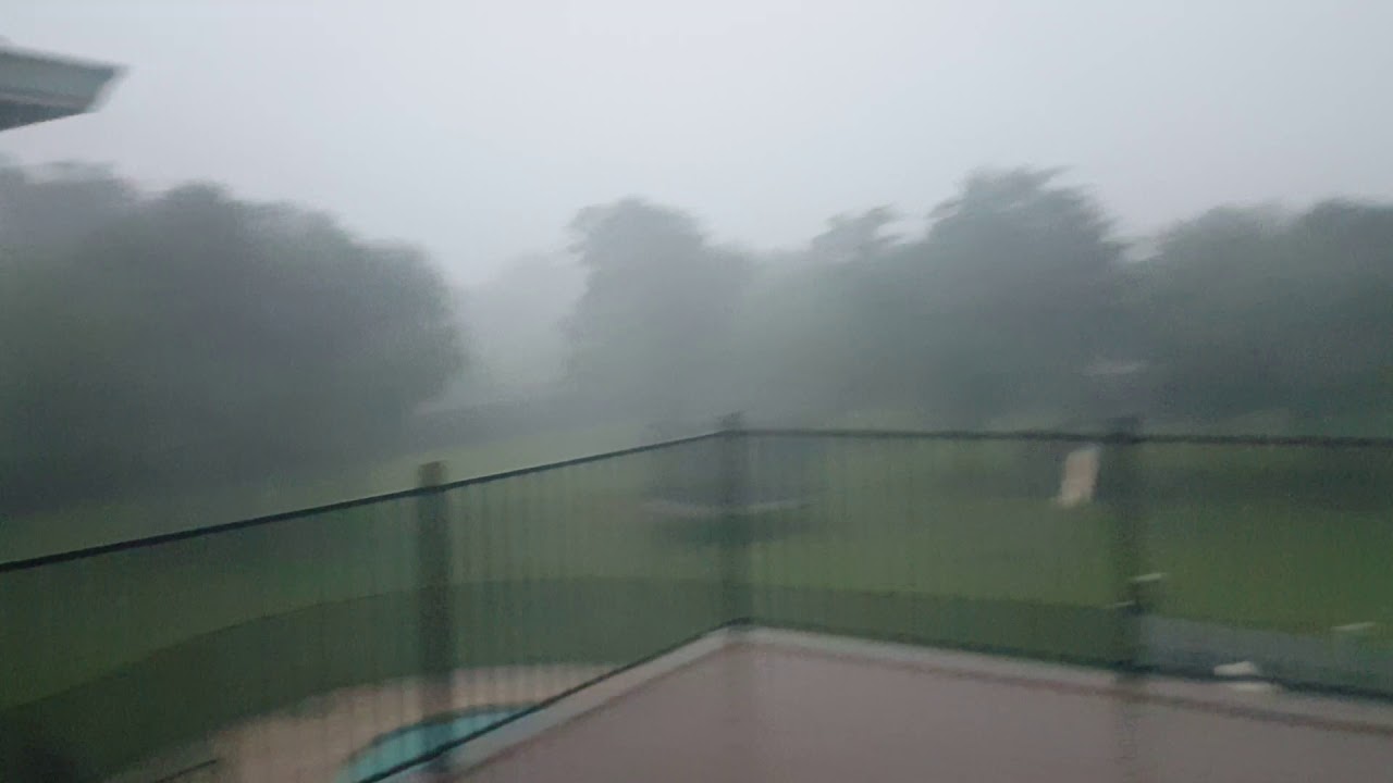 50+ MPH wind gusts in Austin - YouTube