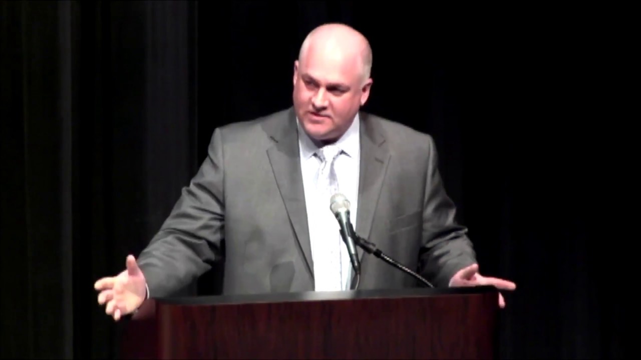 Spikes & Plateaus: Doug Wignall Addresses the Class of 2017 - YouTube