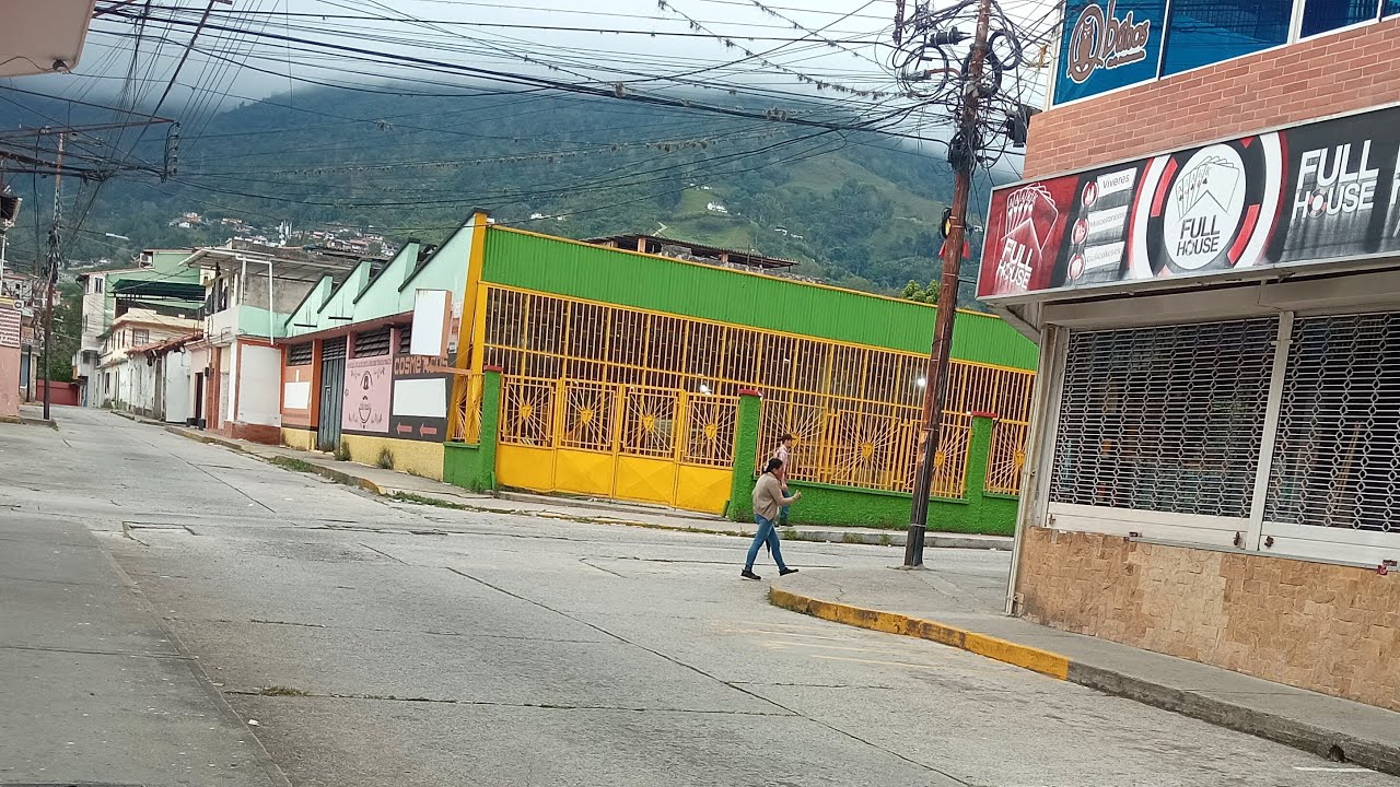 ASÍ ESTÁN LAS CALLES DE VENEZUELA EN TIEMPO REAL 🔴😱 - YouTube