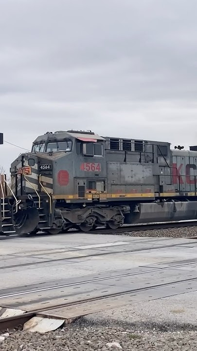 KCSM Grey Ghost AC4400CW #4564 (Haslet, Texas) - YouTube