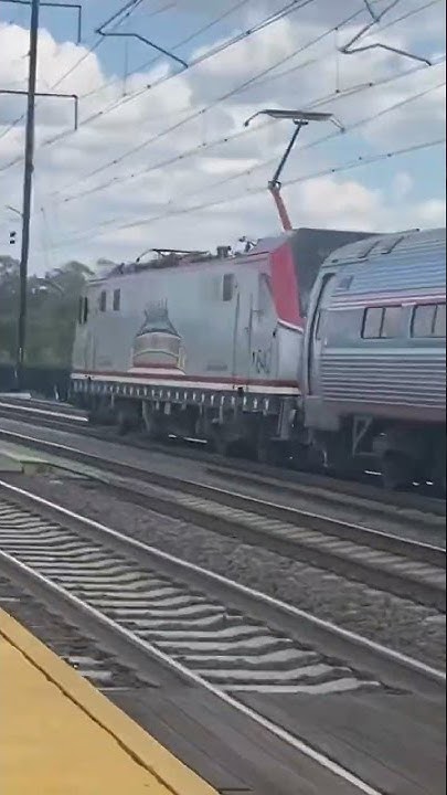 Amtrak 642 the Veteran unit leads Amtrak 174 through Jersey Ave NJ! 8/9/2022 - YouTube