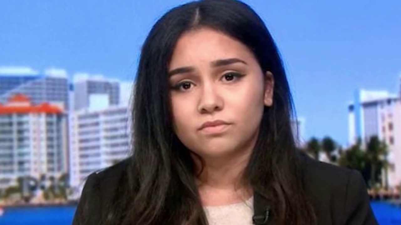 Woman Kicked Off Plane For Showing Too Much Cleavage - YouTube