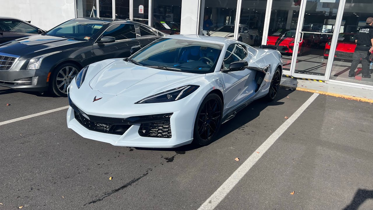 Picking up my 2024 c8 zo6 - YouTube