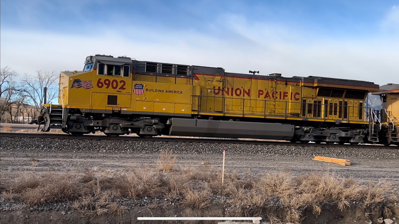 Union Pacific AC4460CW #6902 Lead’s The SB MNYPU01-02M With No DP Unit ...