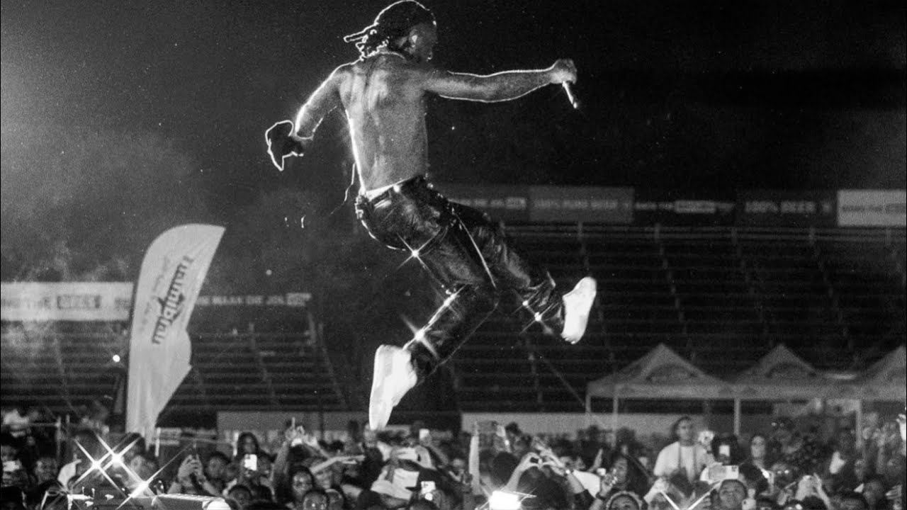 Burna Boy Performing “Last Last” In Paris, France - YouTube