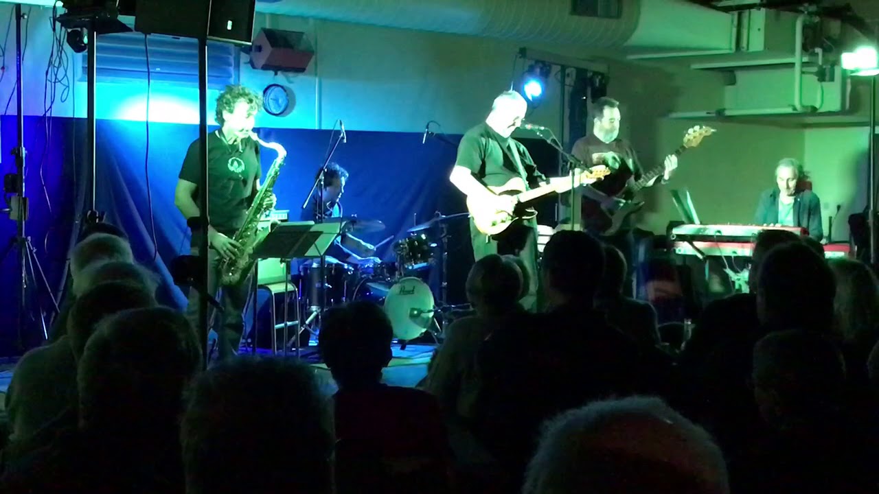 Manu Galvin & The Gibis Ozoir le 09/02/18 salle belle croix - YouTube