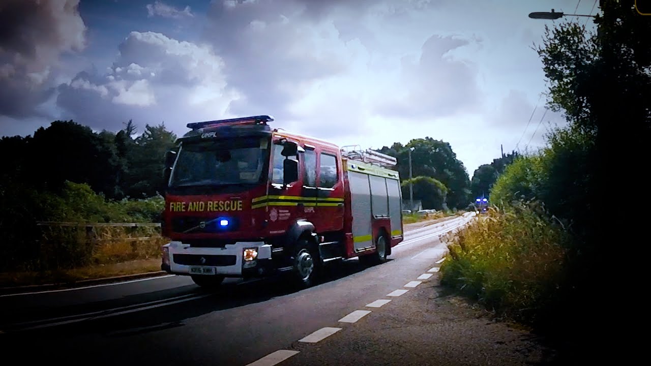 How To React To Emergency Vehicles On The Roads - YouTube