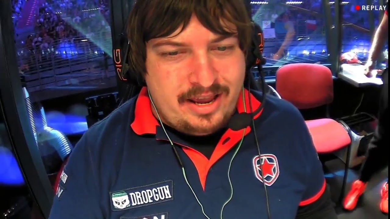 DOSIA NADE 200 IQ ON INFERNO! - CS:GO - YouTube