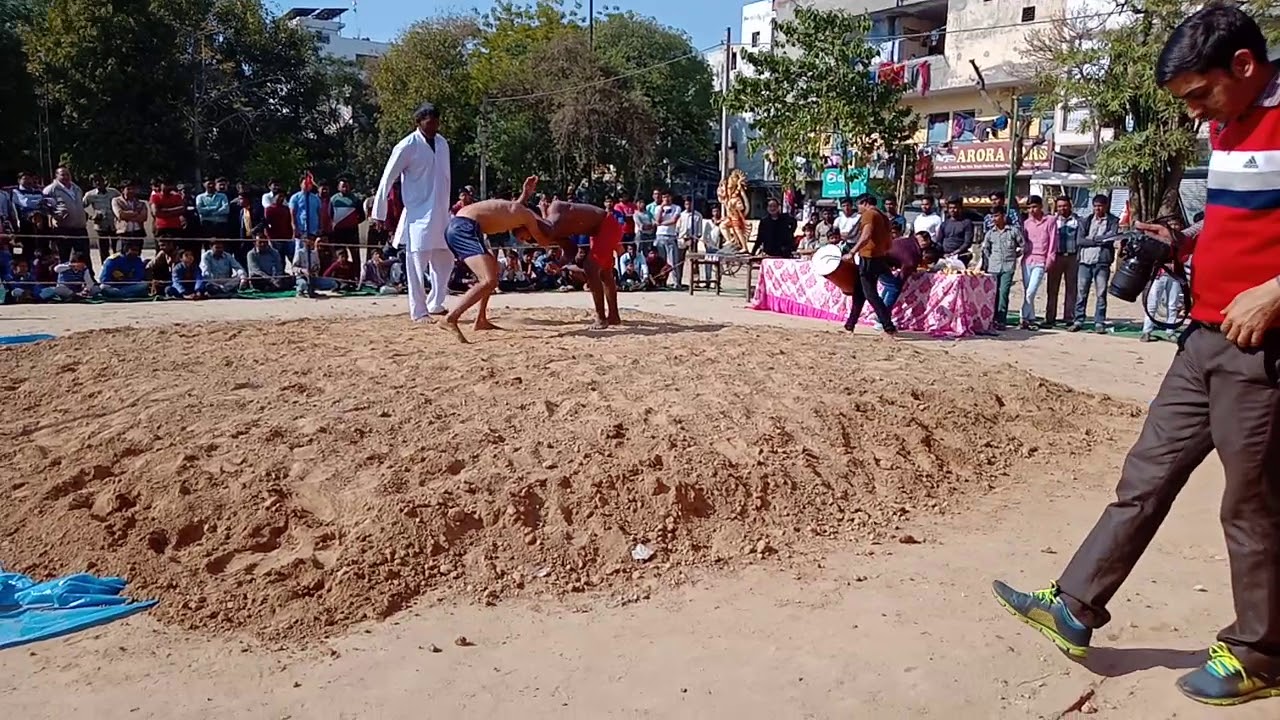 Vikas phalwan Tej Singh Akhada - YouTube