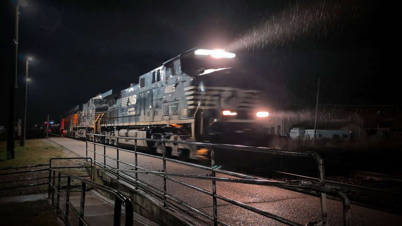 NS 11K at CP367 in Waterloo IN - YouTube