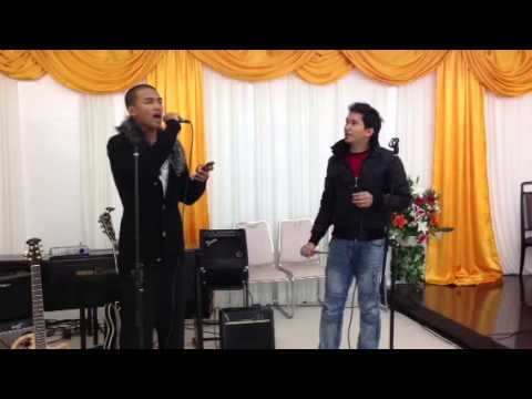 Alex Moraes e Abrahao Obara Louvando " Não Há " (Alexandre Silva) - YouTube