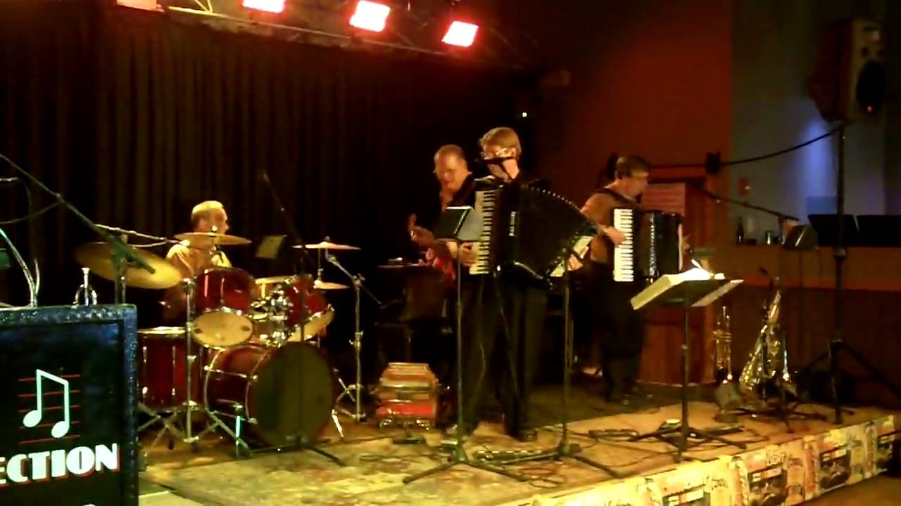 Duke Wright Playing The Beer Polka with The Music Connection - YouTube