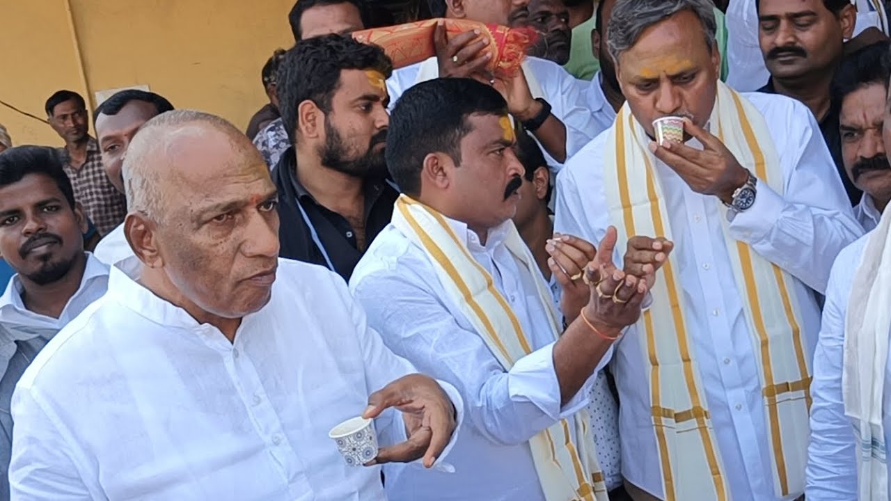 Ex Minister MallaReddy - MLA Palla Rajeswar Reddy at Komuravelli ...