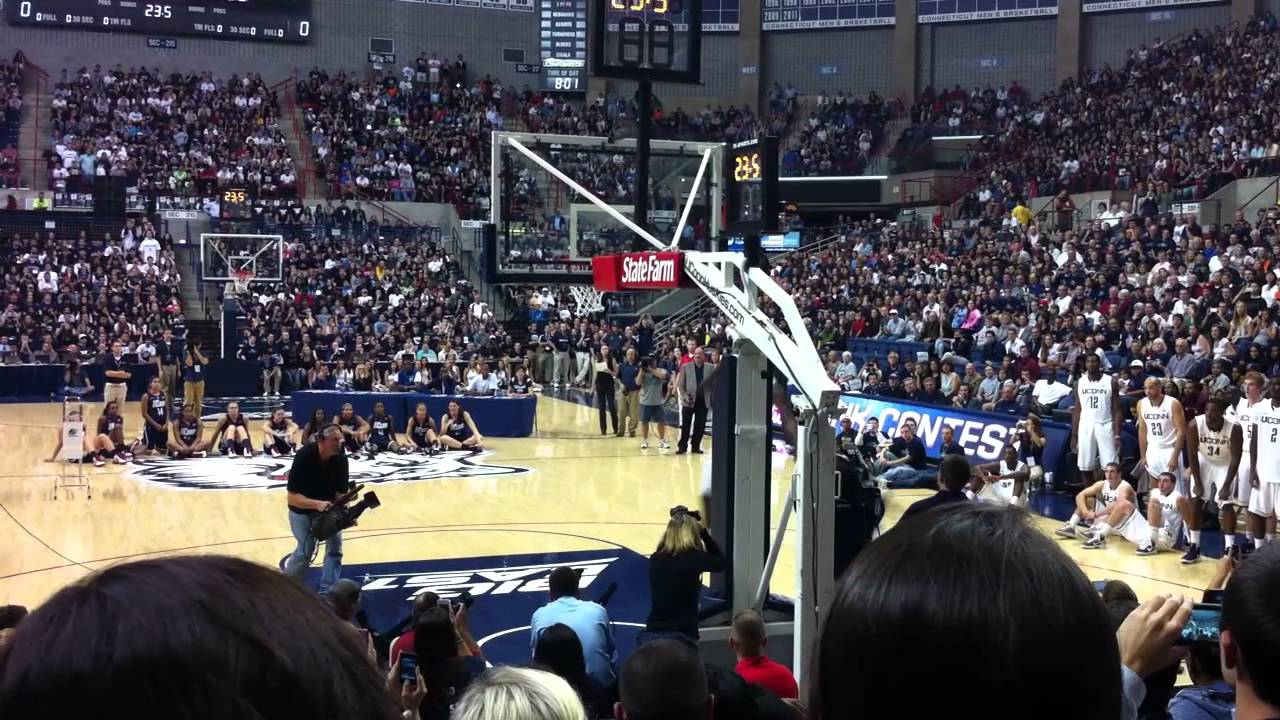 First Night UCONN - Slam Dunk Contest - YouTube