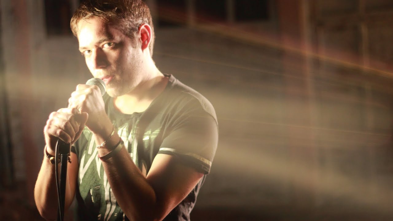 Laruso - FAMOUS *Official Music Video* HD - YouTube