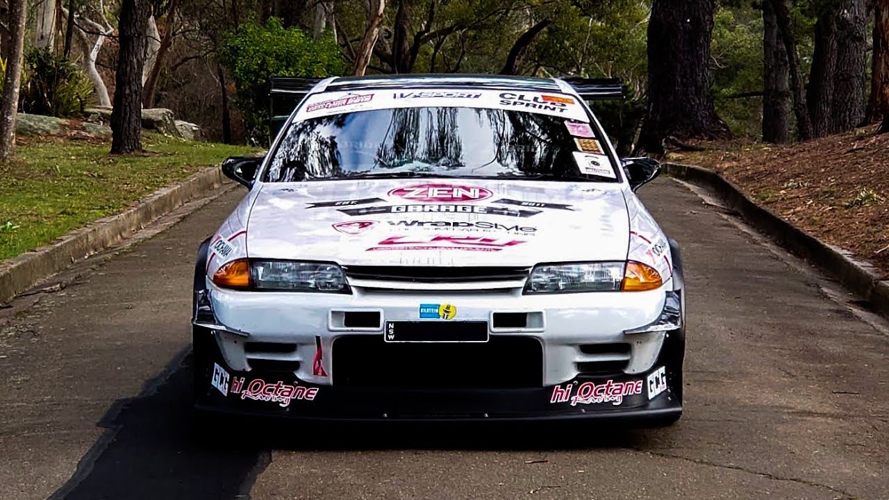 Ride along in an Itasha R32 GTR Circuit BEAST!! - Daves GTR - YouTube