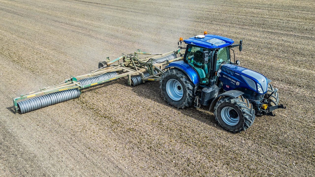 Rolling Rolling Rolling!-New Holland T7 225(Blue Power) + 13.6mtr ...
