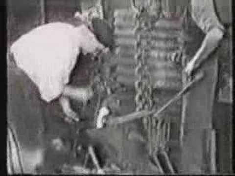 Forging of chain by smiths (2) - blacksmithing - YouTube