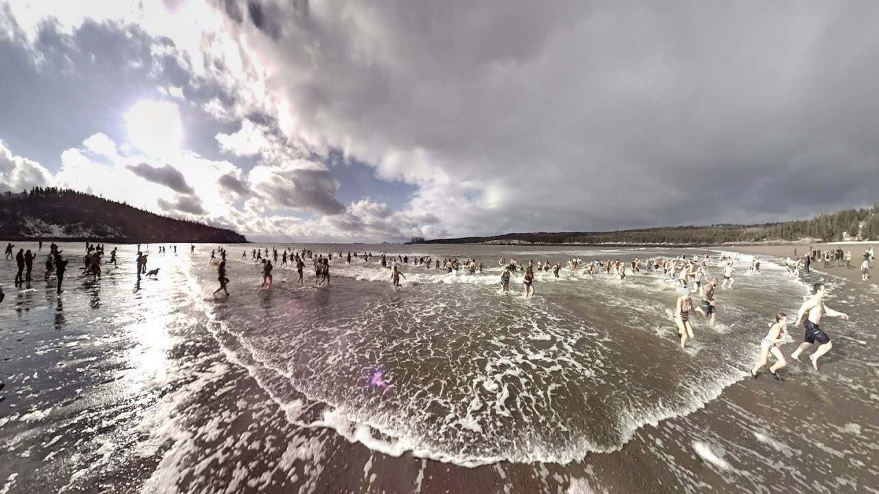 Polar Bear Dip Mispec New Brunswick 2016 - YouTube