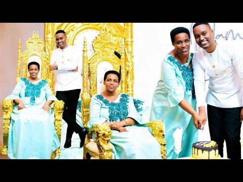 BYARI IBYISHIMO JOSH ISHIMWE YATUNGUYE MAMAWE KU ISABUKURU YE Y'AMAVUKO ...