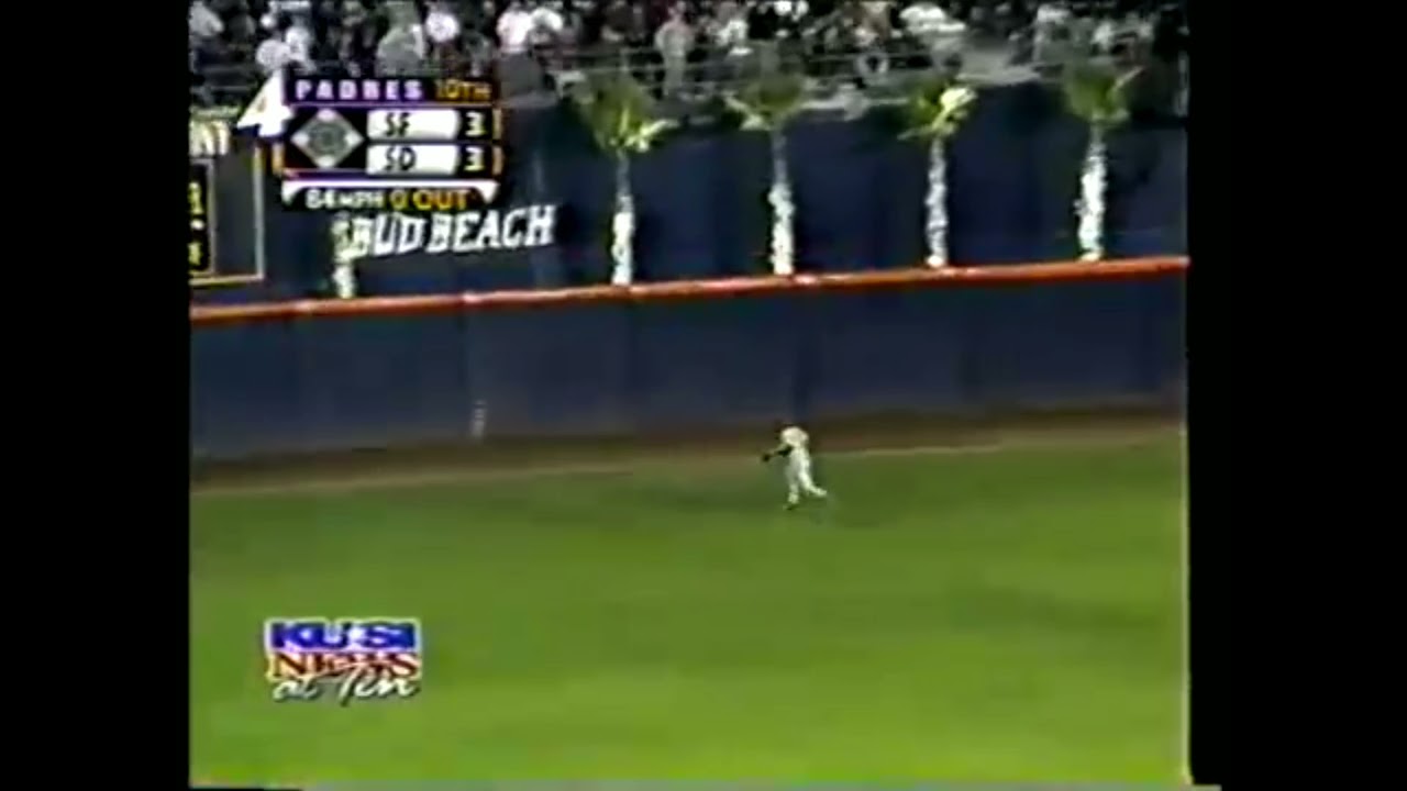 Mike Darr game winning home run off of outfielder - Padres vs Giants ...