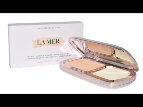 La Mer Soft Moisture Powder foundation spa 30 Demo and Review - YouTube