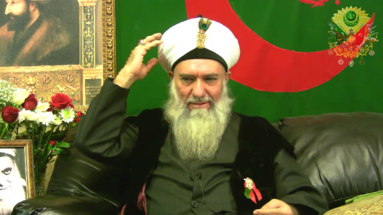 The Prophet (S) wore turbans on his head. He did not have a ponytail ...