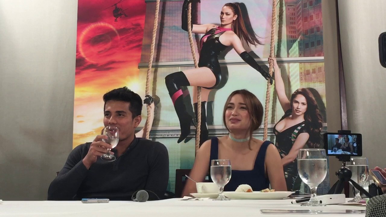 EXTRA SERVICE (2017) BlogCon - Ejay Falcon Working Experience With the Girls - YouTube