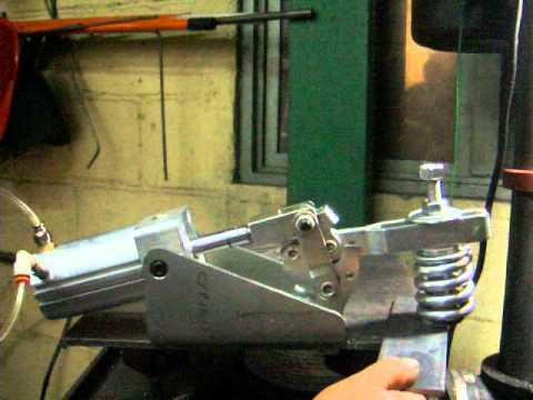Demostración Sujetador Bridas Neumaticas; Pneumatic Clamp - YouTube