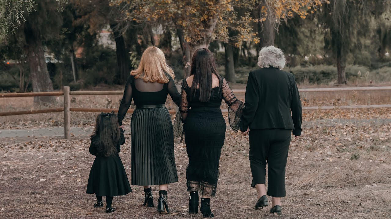 Four Generations of Women Photo Session - YouTube