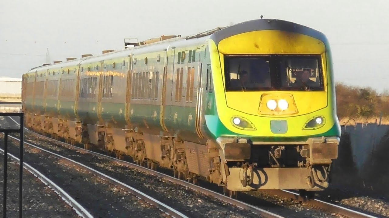 Irish Rail Mark 4 Intercity Train & 201 Class Loco - Clondalkin ...