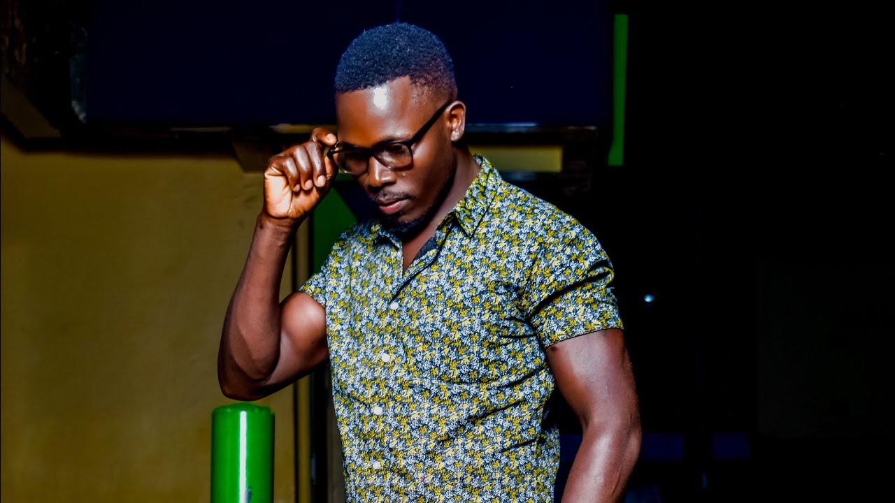 Niamini by the explainer boy - YouTube