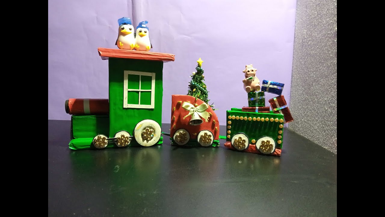 how to make an amazing and easy christmas train for home decoratiom|how ...