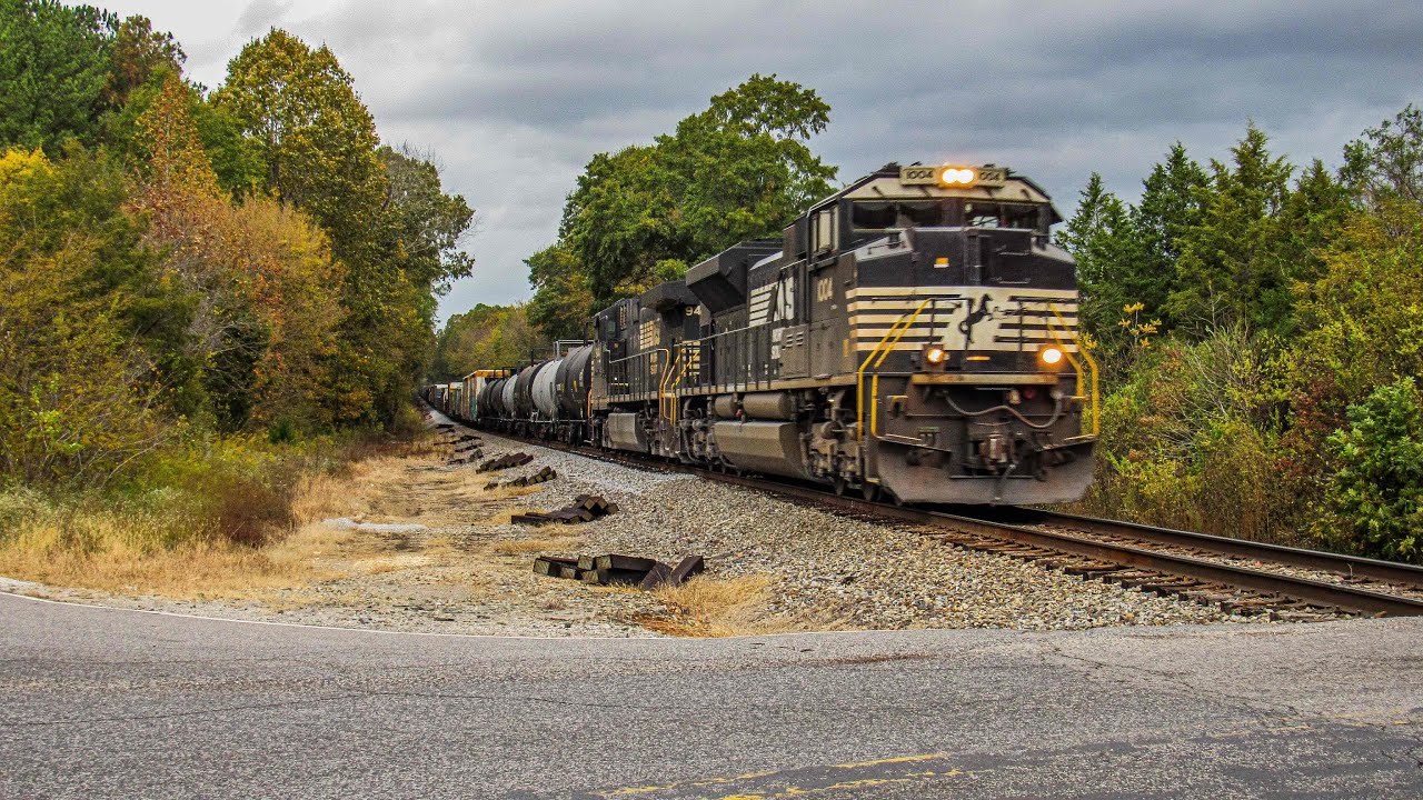 Railfaning the NS NA with NS 320 with a friendly crew - YouTube