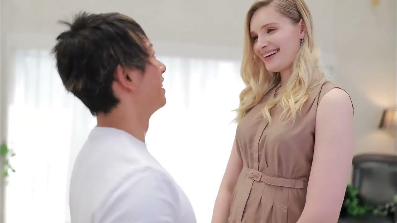 AMWF Kiss - YouTube