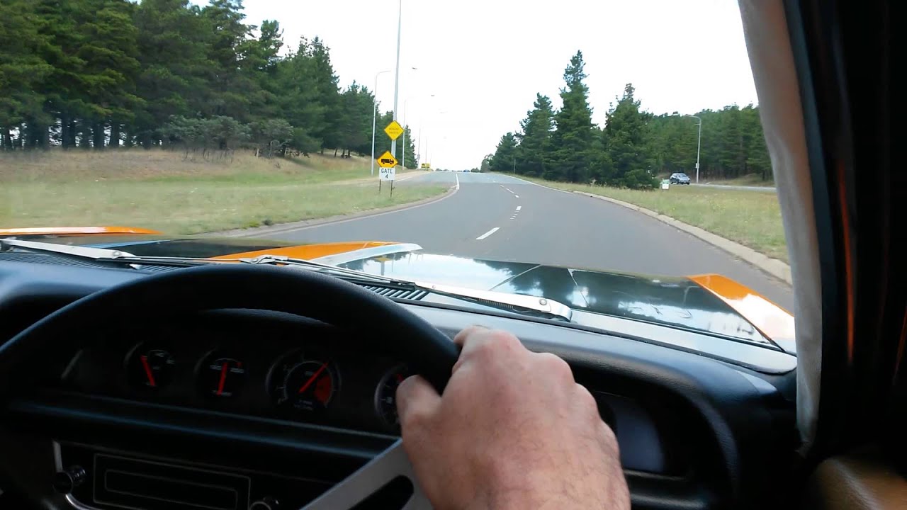 RT E49 CHARGER HEMI 265 VALIANT - YouTube