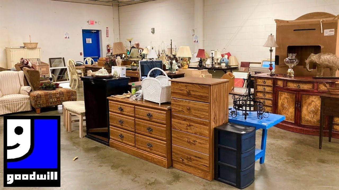 GOODWILL SHOP WITH ME FURNITURE TABLES ARMCHAIRS CHRISTMAS DECORATIONS ...