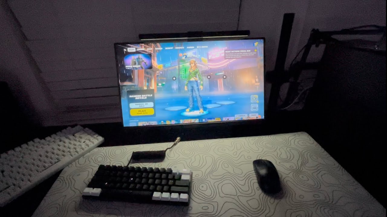 14 year old $2,000 Gaming PC Setup (2025) - YouTube